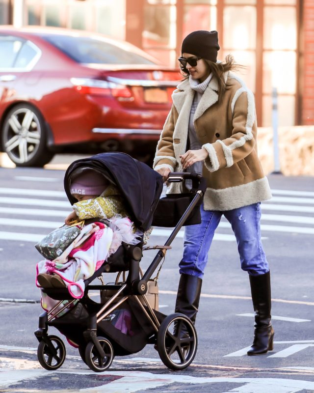 Топ стильных зимних выходов Ирины Шейк