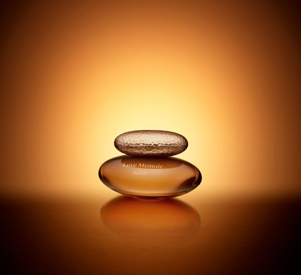 Вдова Дэвида Боуи Иман посвятила ему свой новый аромат